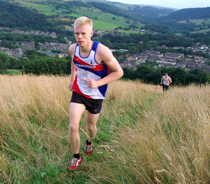 Jamie Flies Up Crow Hill - Todmorden Harriers